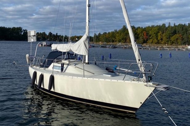 Albin Cumulus -84 med nyare rigg säljes i Vax - såld eller borttagen