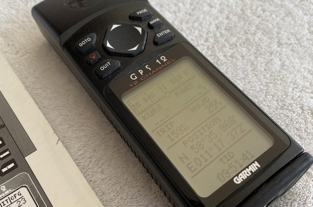 Garmin GPS 12 säljes i Halmstad | Blocket