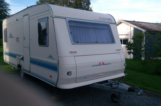 ADRIA Unica 502up 2002 säljes i Karlstad | Bl - såld eller borttagen