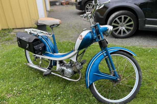 Monarped / Monark moped 1957 säljes på Öckerö - såld eller borttagen