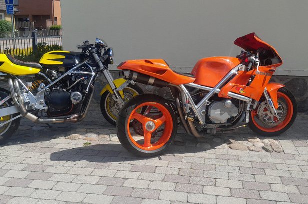 Spondon x2 Moto martin säljes i Sjöbo | Bloc - såld eller borttagen