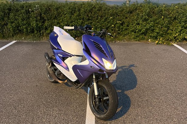 Yamaha Aerox 2011 Nyrenoverad säljes i Halms - såld eller borttagen