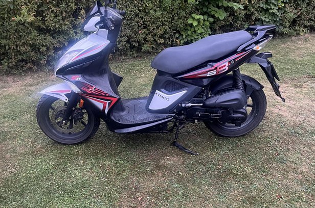 Moped Kymco Super 8 50 II säljes i Heby | Blo - såld eller borttagen