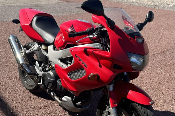 Honda vtr 1000 firestorm säljes i Malmö stad | Blocket