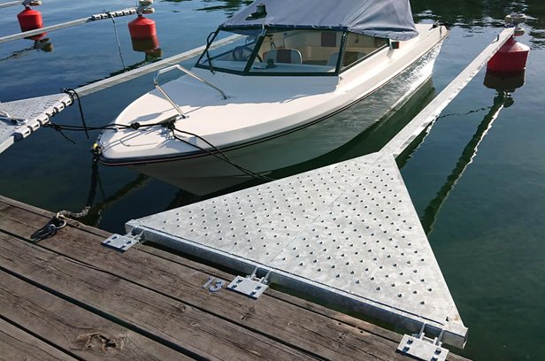 Motorbåt Uttern 5000 DC säljes i Motala | Blo - såld eller borttagen