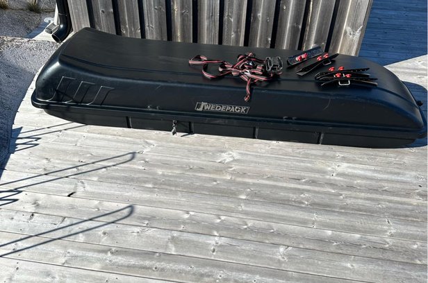 Takbox Swedpack säljes i Tanum | Blocket