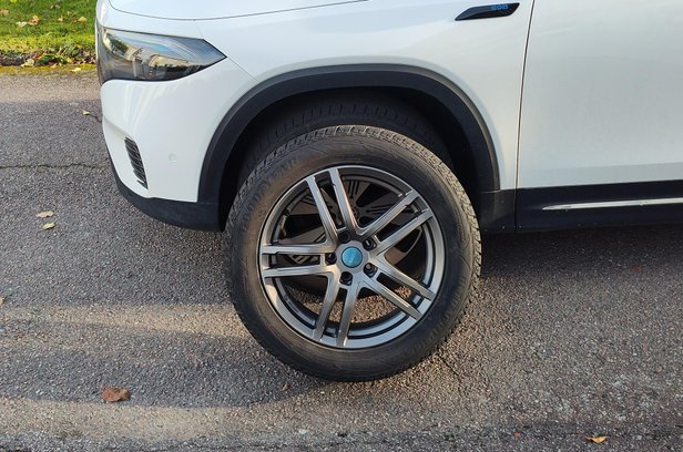 Vinterdäck 235/55 R18 - Dubbfria säljes i Lin - såld eller borttagen