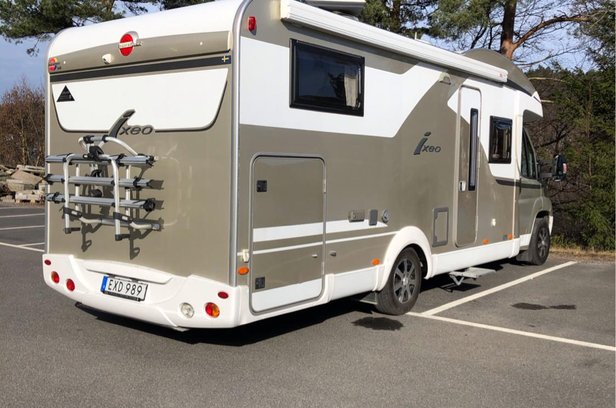 Husbil Burstner Ixeo IT 726 G Långbäddar 2011 - såld eller borttagen