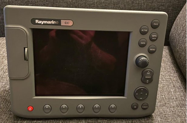 Sjökortsplotter Raymarine C80 säljes i Norrkö - såld eller borttagen