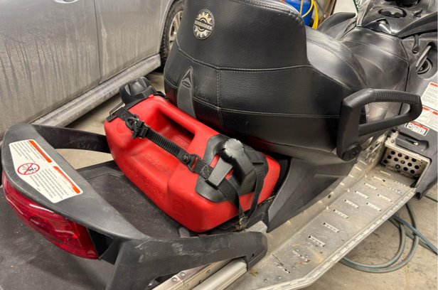 Reservdunk till Ski-doo rev 03-08 säljes i Ör - såld eller borttagen