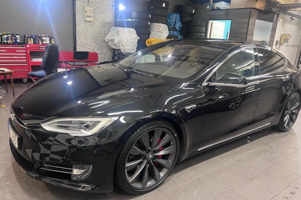 Tesla Model S P90DL FULLUTRUSTAD säljes i Helsingborg | Blocket
