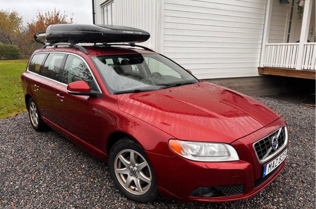 Takbox stor 550L glasfiber Free Time 2000 lastbågar Volvo säljes i ...