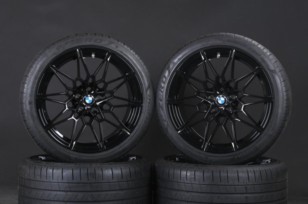 NYA Bmw M Competition Style 826m Jetblack säljes i Danderyd | Blocket