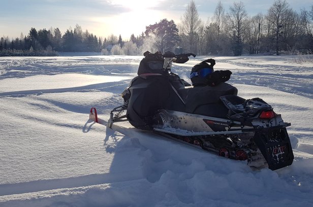 Lynx RE Rave 800 -09 säljes i Hudiksvall | Bl - såld eller borttagen