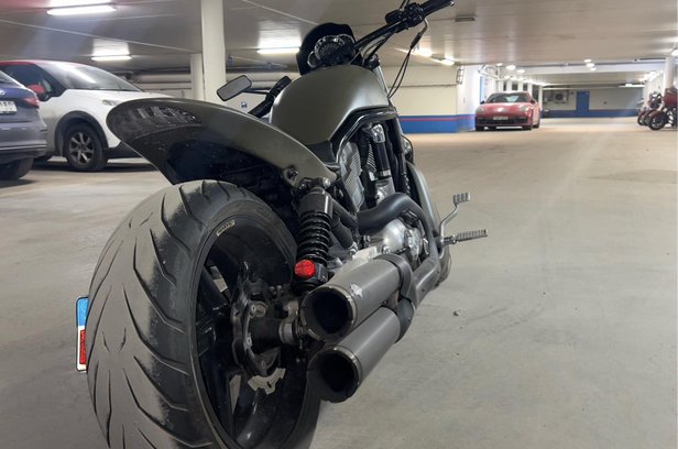 Harley-Davidson VRSCB V-Rod till salu säljes - såld eller borttagen