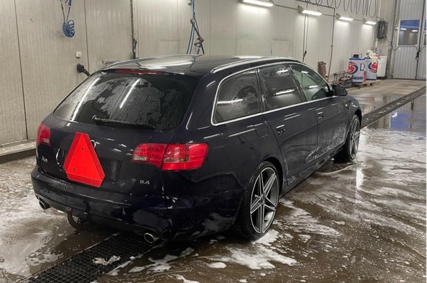 Audi A6 Avant 2.4 A-Traktor säljes i Halmst - såld eller borttagen