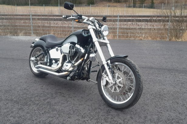 Harley Davidson Fxst Custom Nybesiktad säljes i Haninge | Blocket