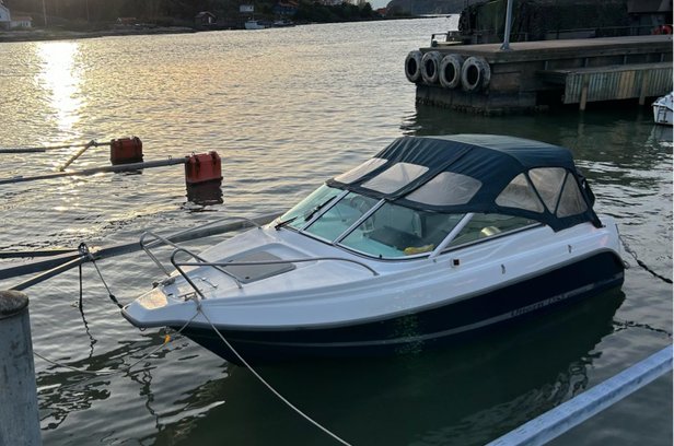 Uttern D55 med 115hk 4t EFI Mercury säljes i Kungälv | Blocket