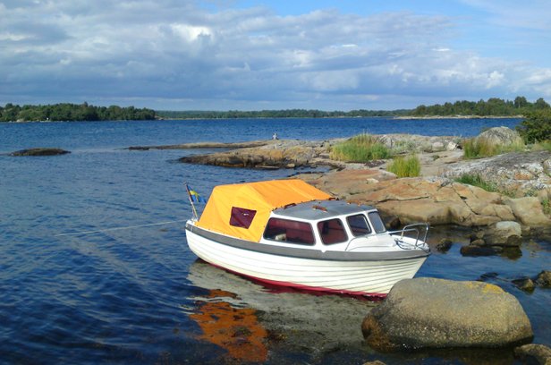 Crescent 505 1978 med nybes trailer säljes i - såld eller borttagen