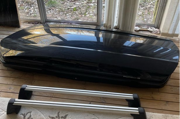 Porsche takbox &takräcke säljes i Borås | Blocket