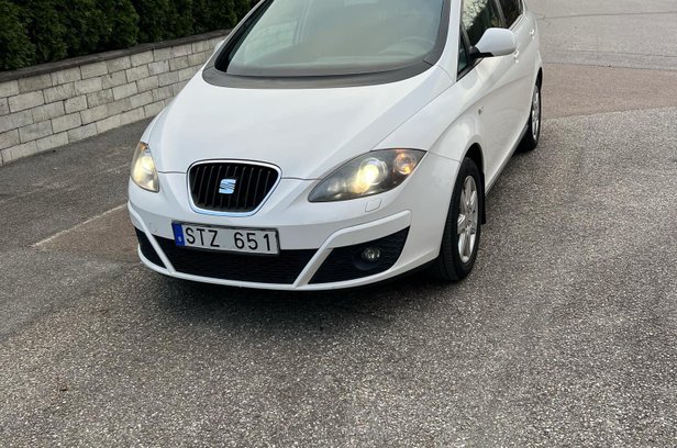Seat Altea XL 1.6 TDI |Dragkrok|Nybesiktigad|Automat|Skattad säljes i ...