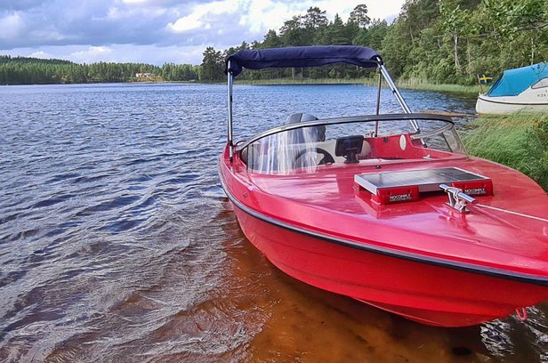 Kul båt för både bad och fiske säljes i Vagge - såld eller borttagen