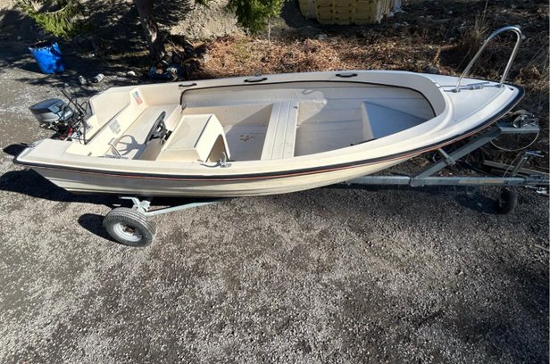 Uttern 430, Yamaha 15 Hk nyservad säljes i V - såld eller borttagen