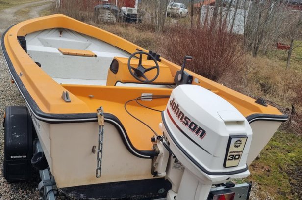 Uttern 495 + Brenderup 18095 b säljes i Söder - såld eller borttagen