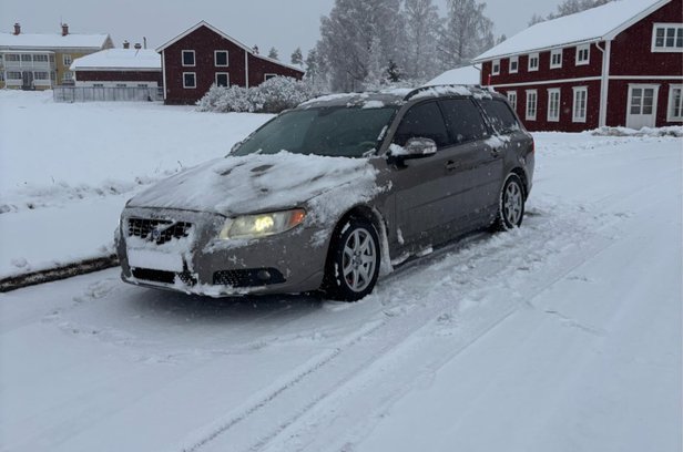 Volvo v70 2,4d A traktor säljes i Hudiksvall | Blocket