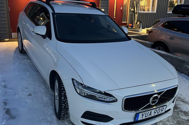 Volvo V90 D4 AWD Business, Kinetic, Navi, Drag, Kamrem säljes i Kiruna ...