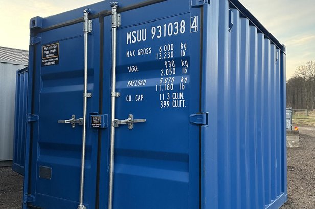 9ft isolerad container, liten skada säljes i Ängelholm | Blocket