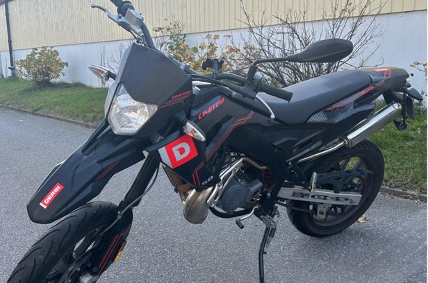 Derbi Senda x-treme Cross moppe säljes i Soll - såld eller borttagen