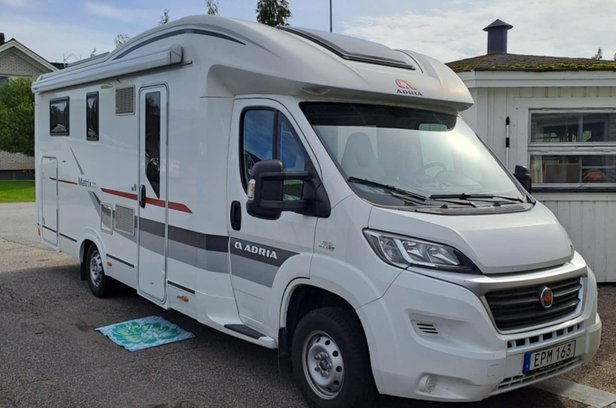 Adria Matrix 670 SC - 2015, Endast 1350 mil s - såld eller borttagen