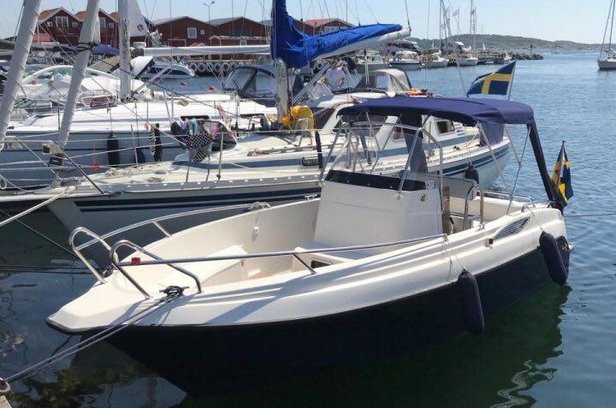 Uttern 6402/S64 med båttrailer Respo BUV 1500 säljes i Göteborgs stad ...