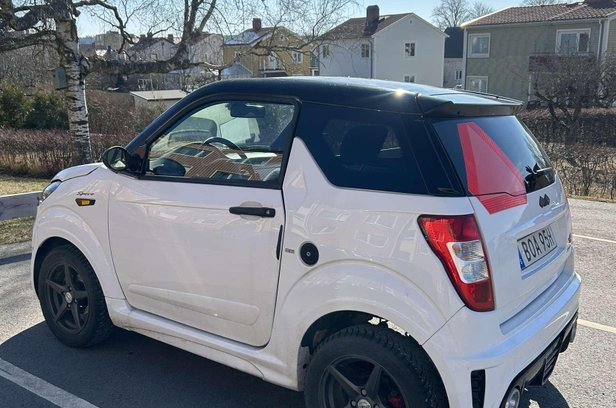 Liger Js50 sport mopedbil -22 säljes i Motala | Blocket