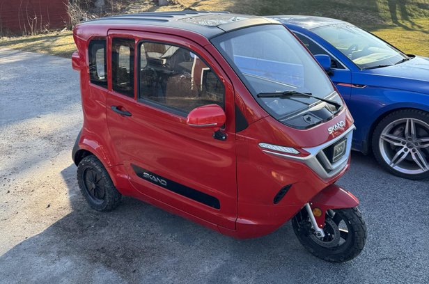 skand moped. mopedbil scooter 3 hjulig säljes i Söderköping | Blocket