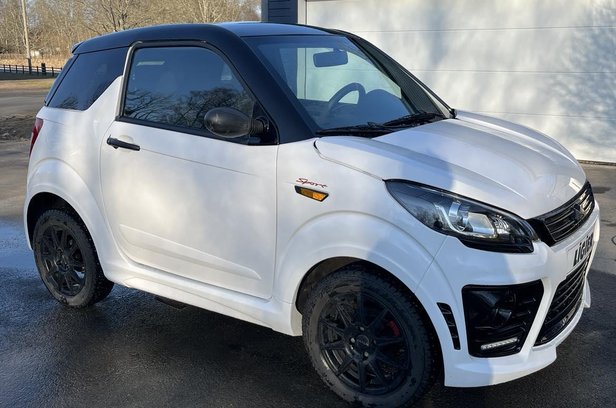 Mopedbil vit Ligier JS50 Sport Ultimate 2021 3500 mil säljes i Värnamo ...