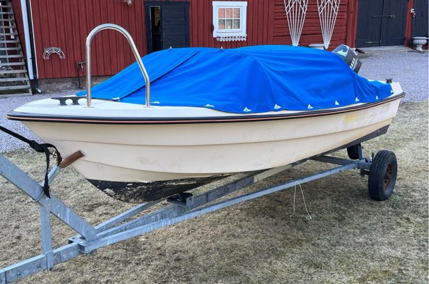 Uttern 4100 Yamaha 30hk säljes i Boxholm | Blocket