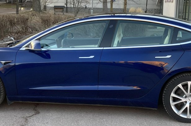 Tesla Model 3 Long Range AWD säljes i Uppsala | Blocket