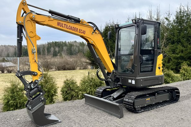 Grävmaskin Multiloader EC40 säljes i Uppsala | Blocket