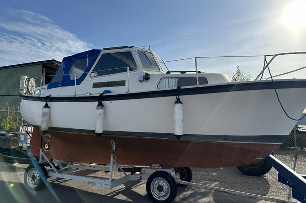 Winga 25 – Stabil och pålitlig motorbåt sälje - såld eller borttagen