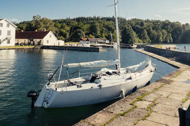 Maxi Racer med gennaker och peke säljes i Karlsborg | Blocket