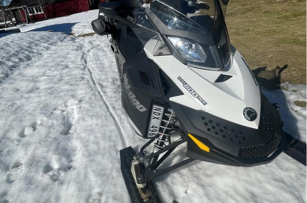 Ski doo Grand Touring 600 ace 4-takt säljes i Umeå | Blocket