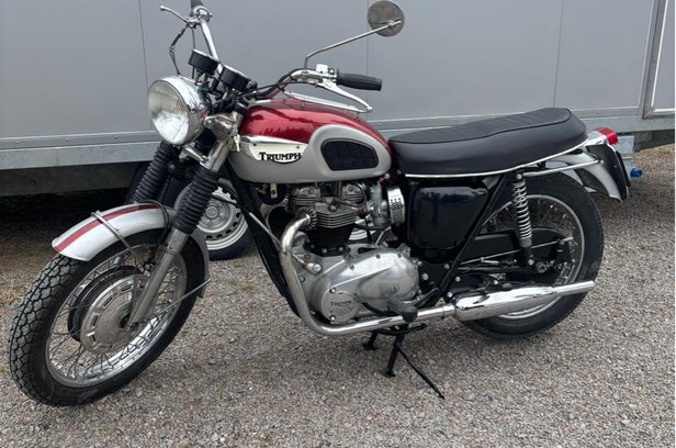 Triumph bonneville t120 säljes i Falun | Bloc - såld eller borttagen