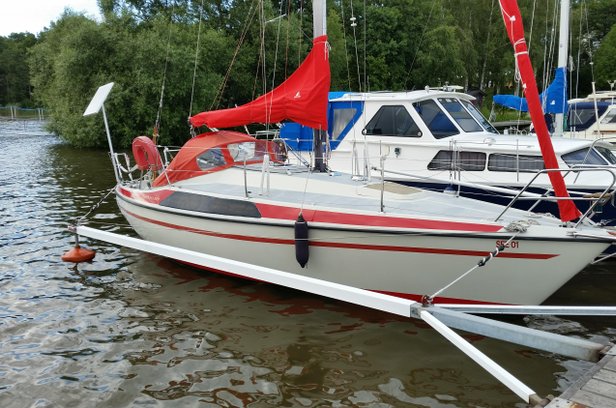 Hyr vår Maxi 87 segelbåt säljes i Stenungsund - såld eller borttagen