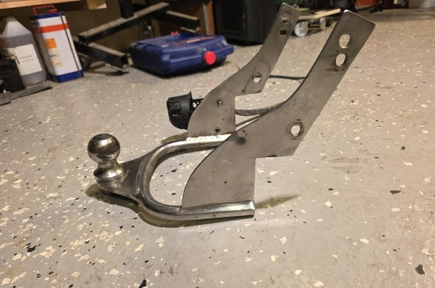 Dragkrok till MC säljes i Stockholms stad | Blocket