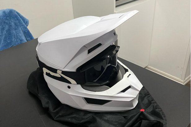 Moped/Cross hjälm fox säljes i Kävlinge | Blocket