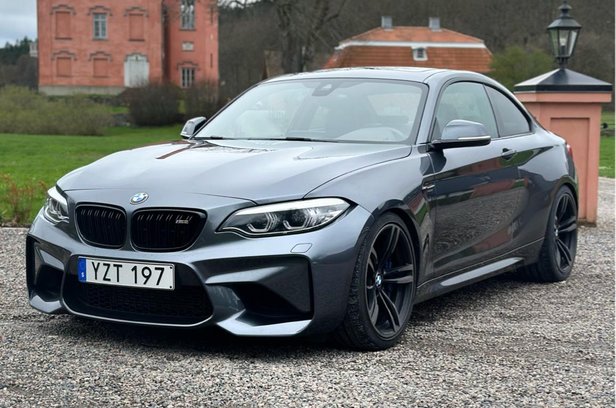 BMW M2 DCT LCI / H&K / M-Performance / Navi säljes i Kungsbacka | Blocket