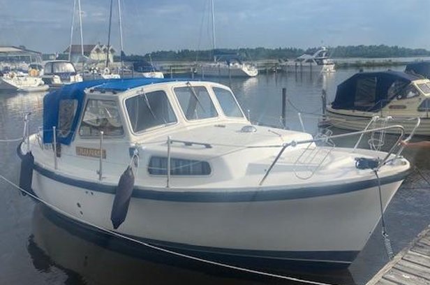 Winga 25 med motor från 2008 säljes i Västerå - såld eller borttagen