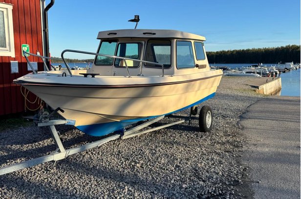 Uttern 5000ac / 5000 AC “Kajsan” med Yamaha 5 - såld eller borttagen